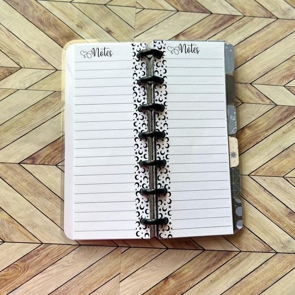 Hand Crafted | Office | Happy Planner Skinny Mini Undated Monthly ...